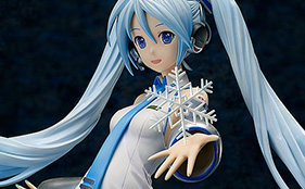 FREEing's New Snow Miku Figure Is Larger than Life - Haruhichan